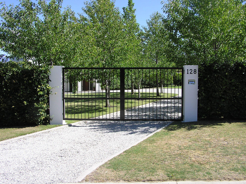 Gates | Otago Engineering | Products | Steel driveway gates, automatic ...