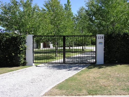 Gates | Otago Engineering | Products | Steel driveway gates, automatic ...