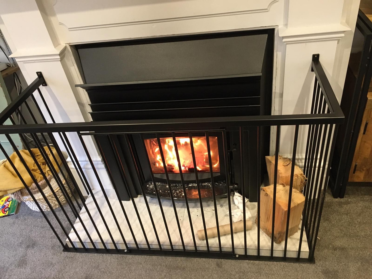 Fireguards | Otago Engineering | Products | Fire surrounds, utensils ...