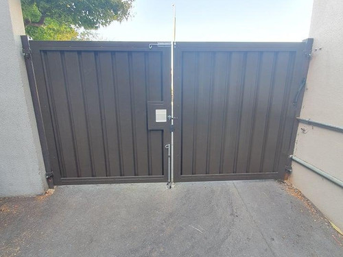 Gates | Otago Engineering | Products | Steel driveway gates, automatic ...