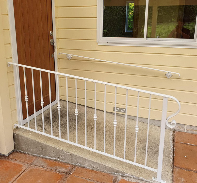 Balustrades & Handrails | Otago Engineering | Products | Internal ...