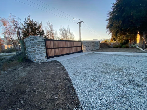 Gates | Otago Engineering | Products | Steel driveway gates, automatic ...