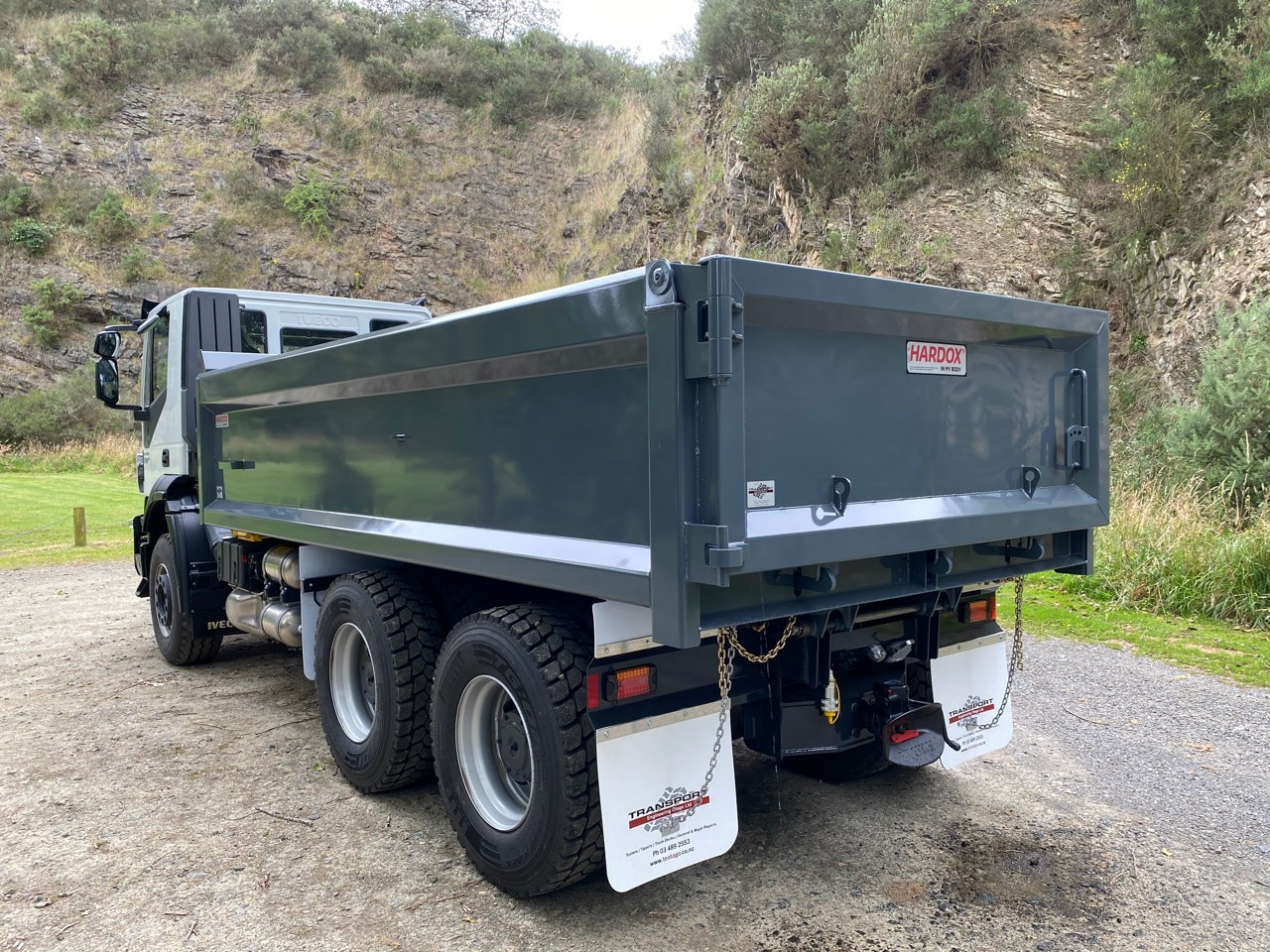 Iveco Trakker 500 Hardox Tipper (7)