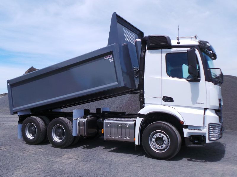 Merc Arocs 3351 Tipper