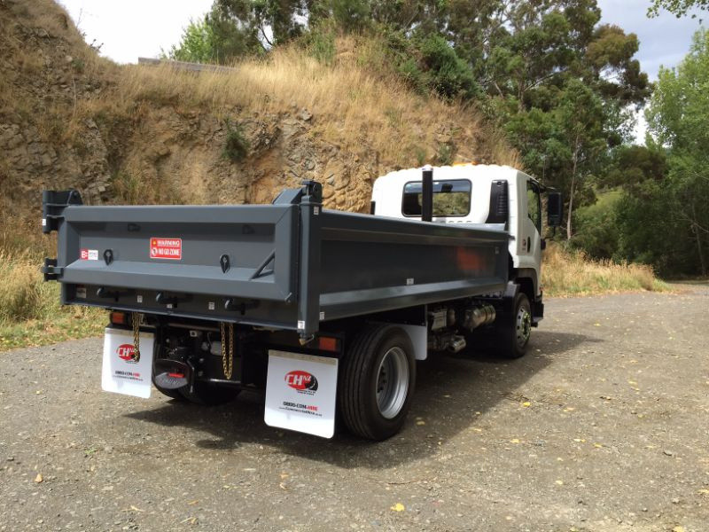 Isuzu 4x2 Hardox Tipper (5)