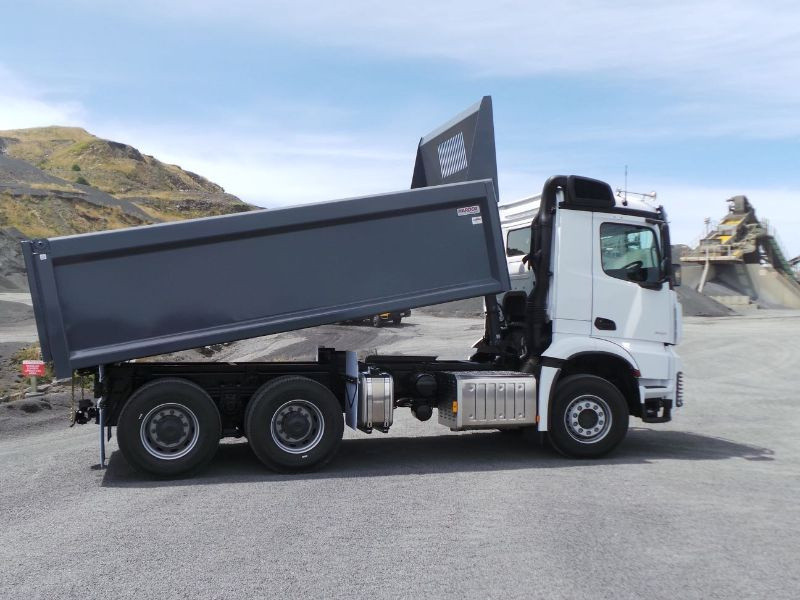 Merc Arocs 3351 Tipper