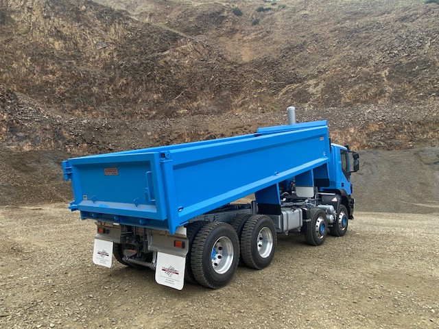 8x4 Iveco Trakker 500 Hardox Tipper