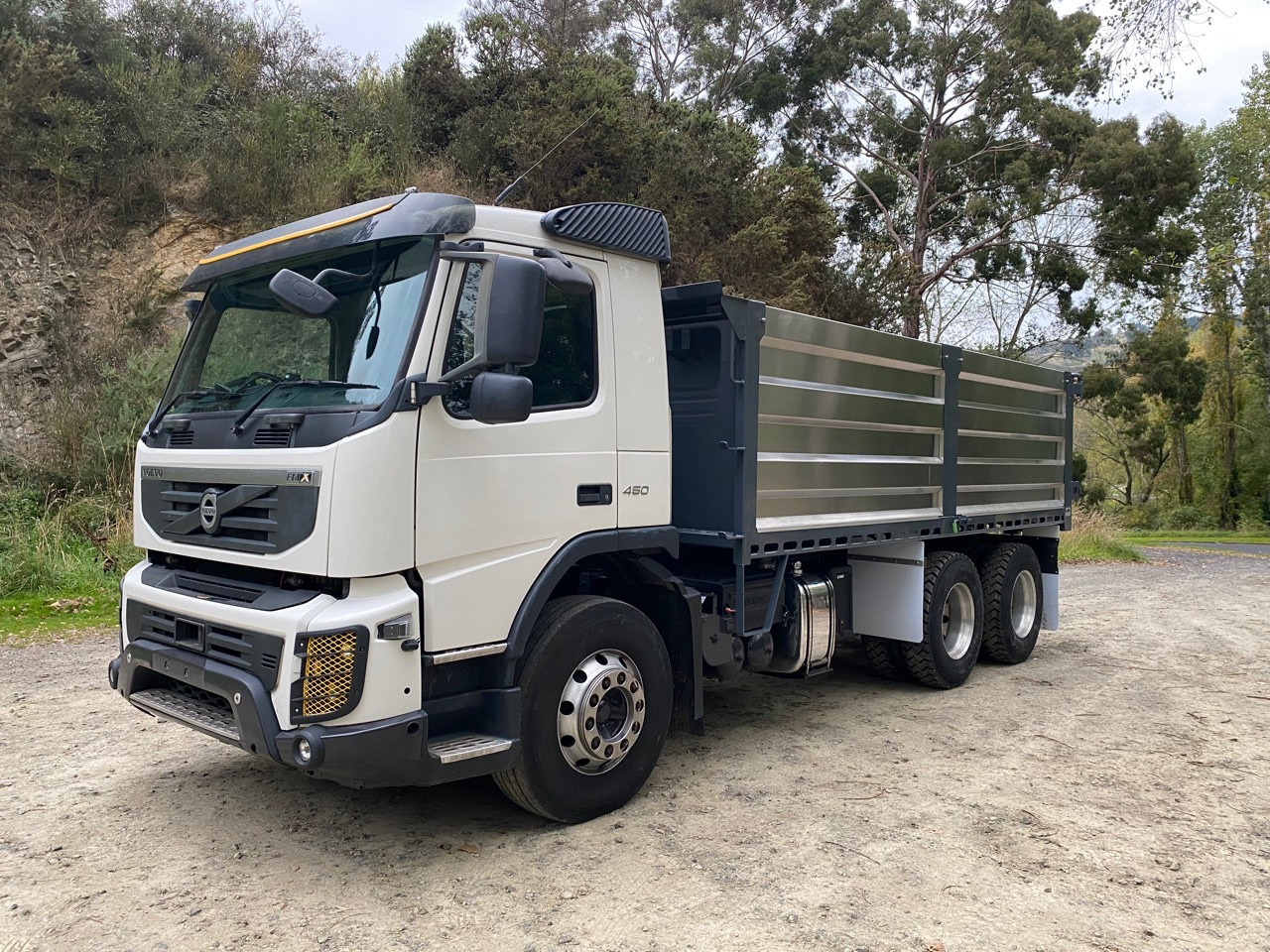 6x4 Volvo Dropside Tipper