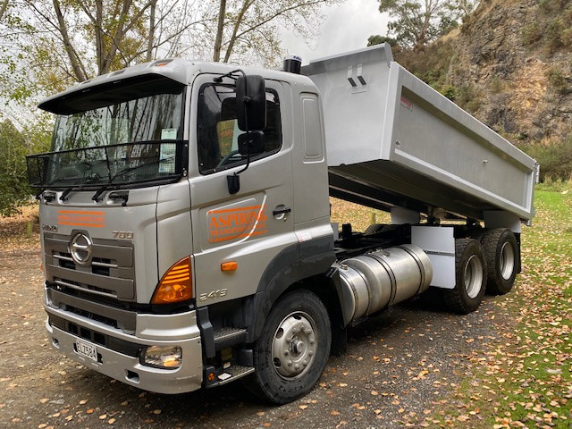 Hino 700 6x4 Hardox Tipper