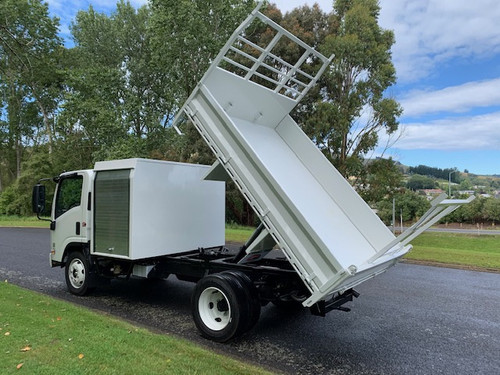 Isuzu 4x2 Toolbox Tipper