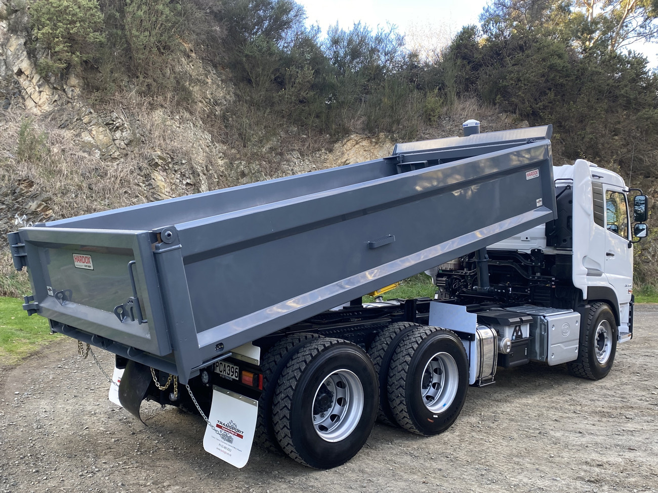 Nissan 460 Hardox Tipper (10)