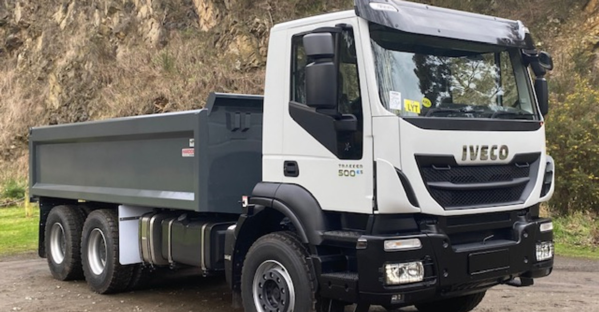 Iveco Trakker 500 Hardox Tipper (5)
