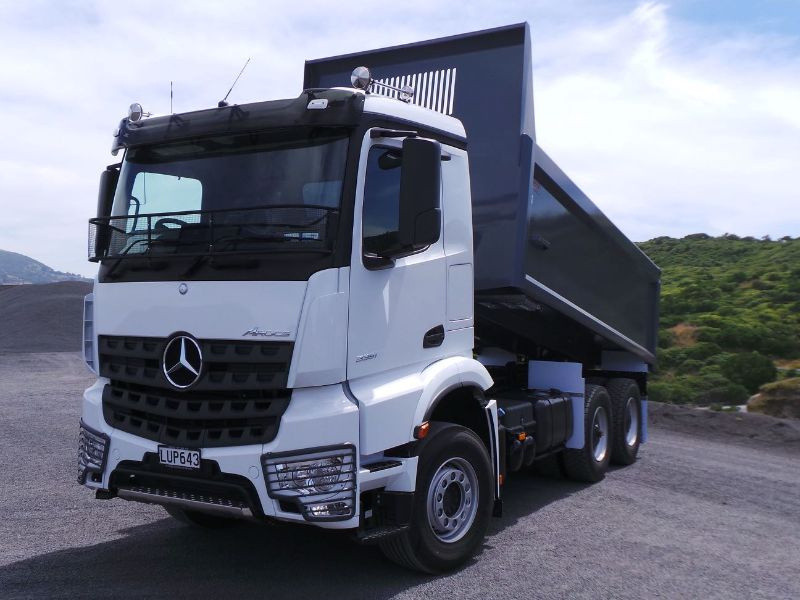 Merc Arocs 3351 Tipper