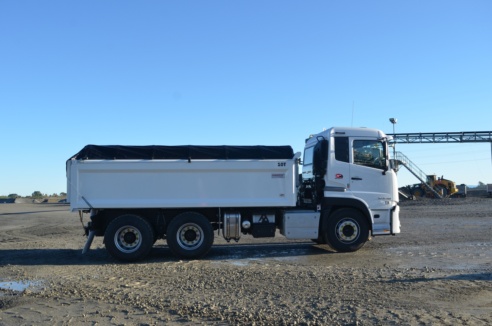 Nissan 460 Hardox Tipper (8)