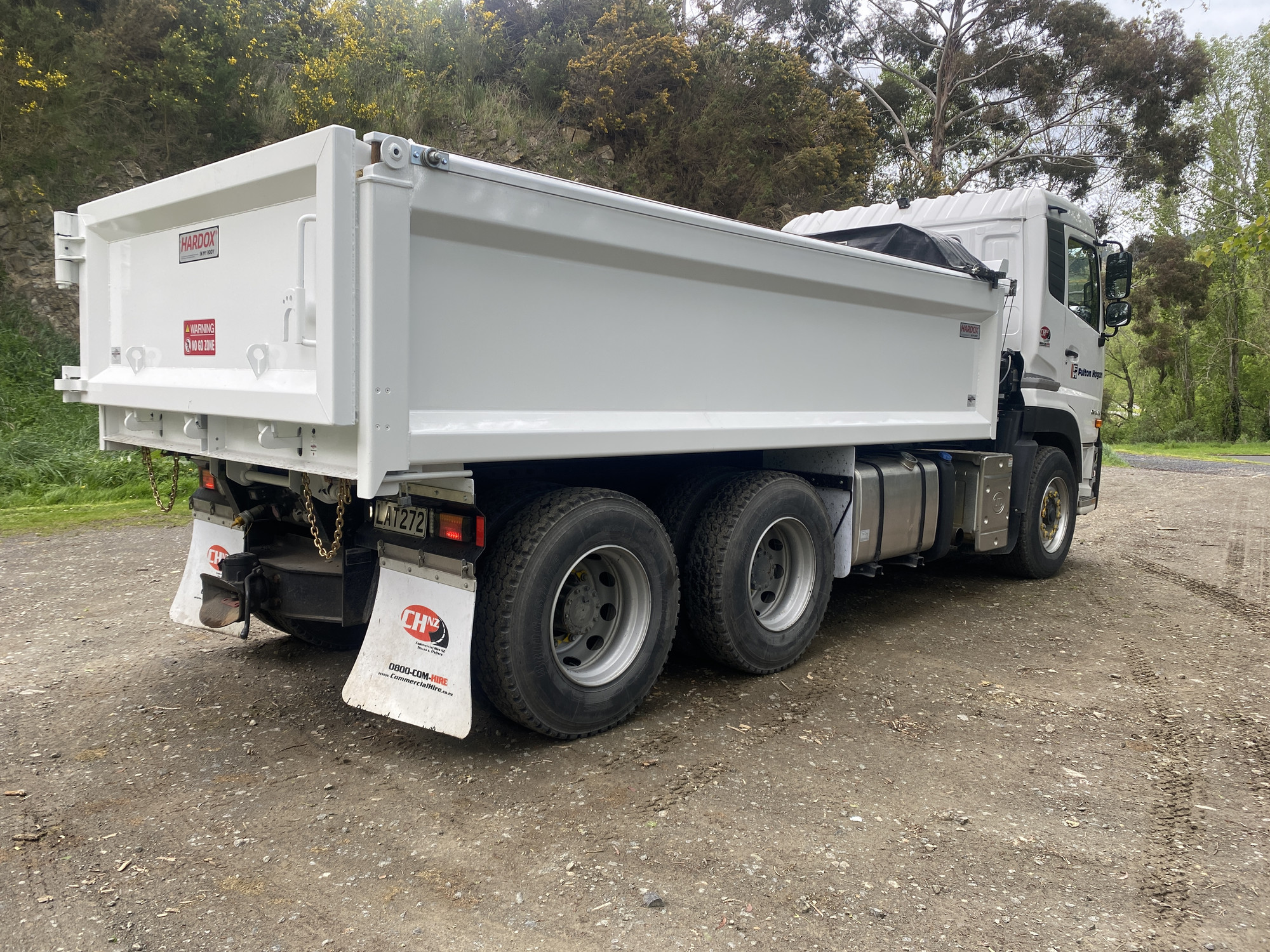 Nissan 420 Hardox Tipper (4)