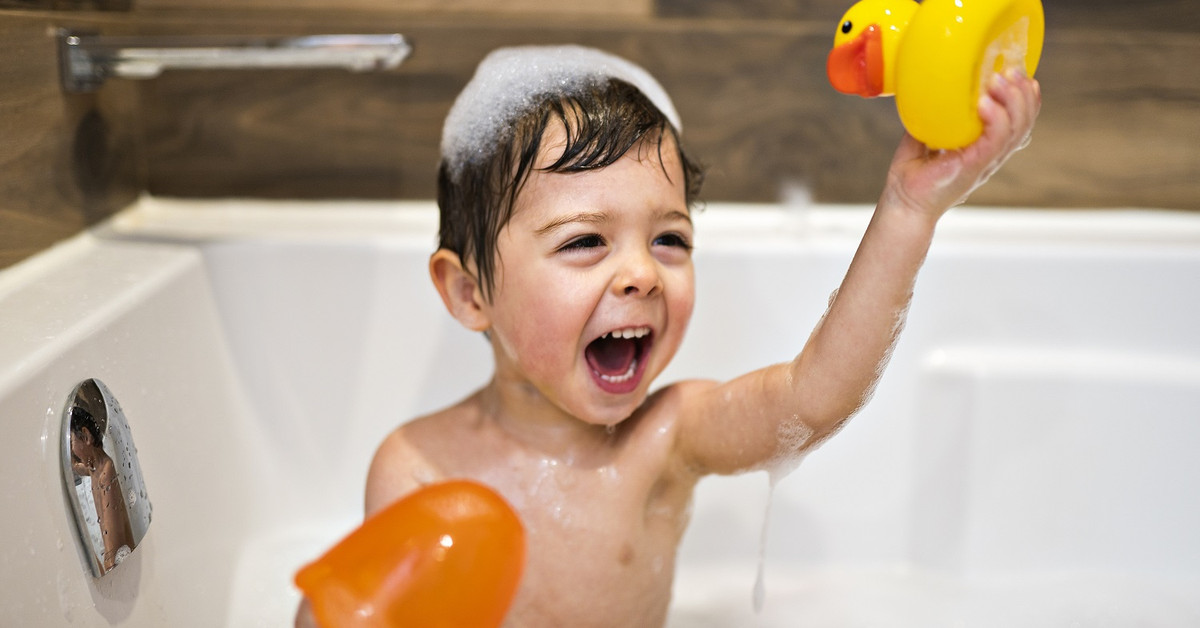 'Rub-a-dub-dub' - we filled the tub!