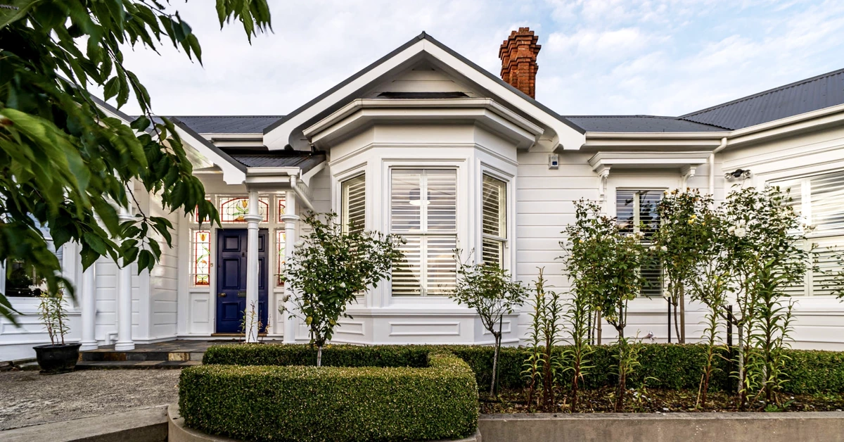 Classic Villa Exterior Repaint