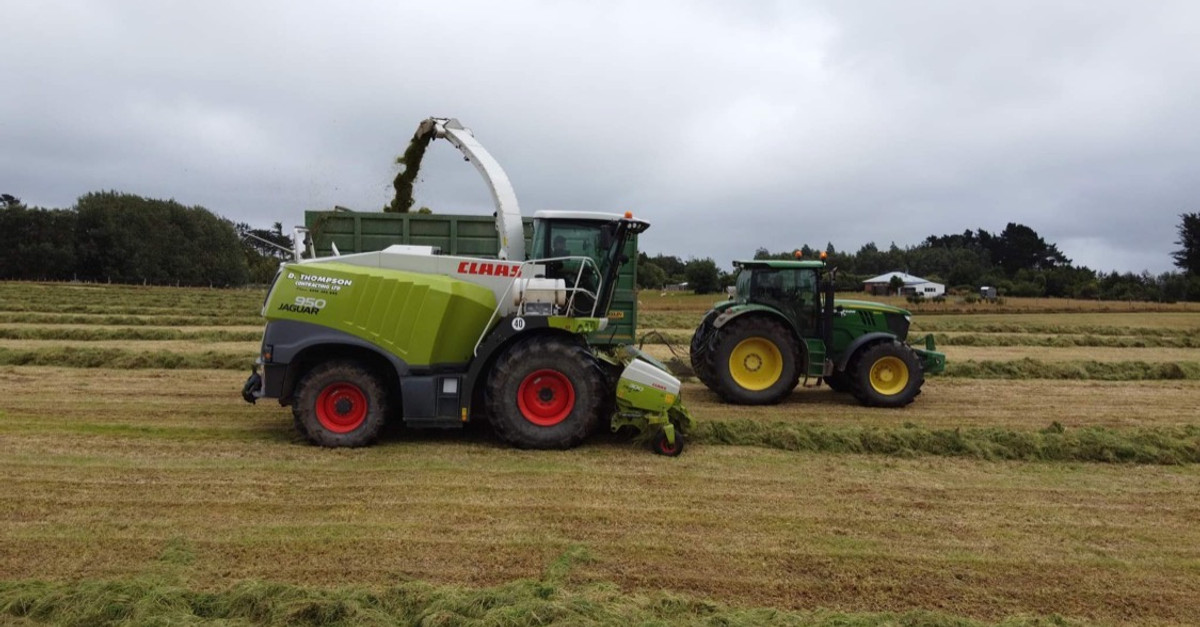 Home | D Thompson Contracting | Baleage, Silage, Cultivation, Effluent