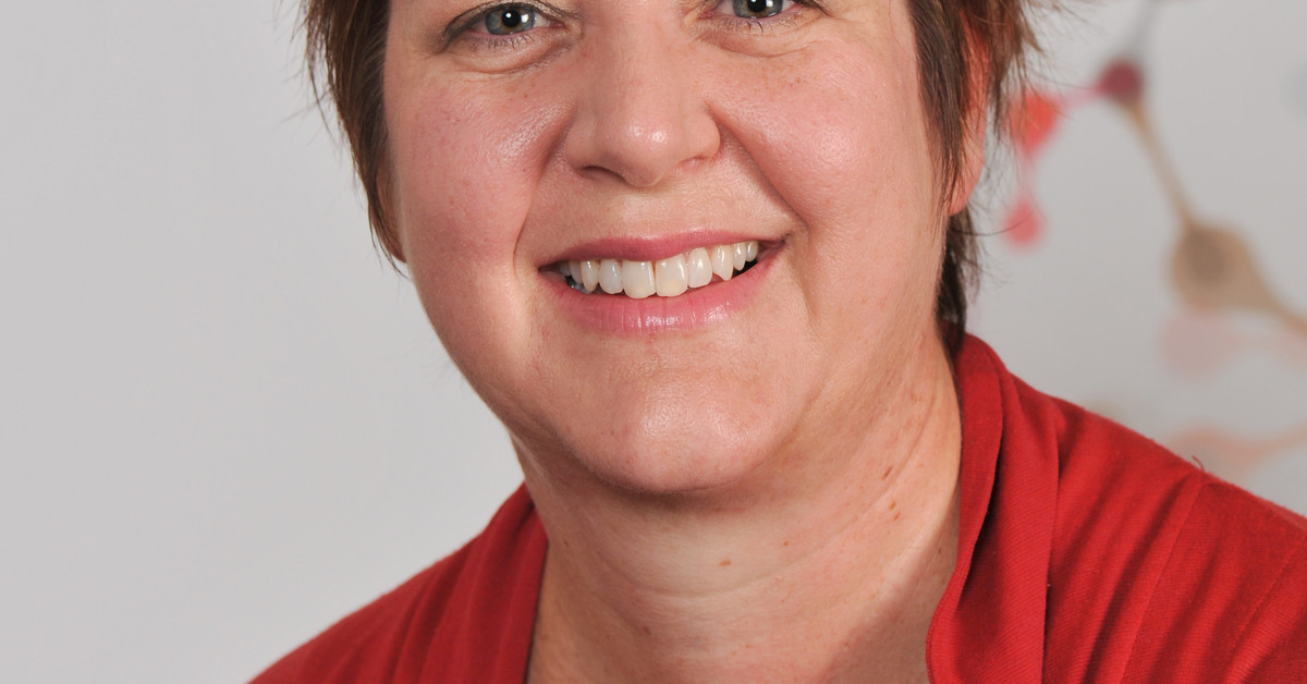 Professor Young returns to NZ