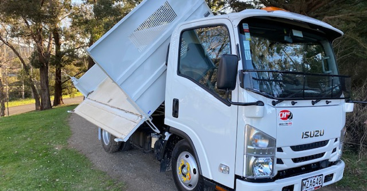 4x2 2&3 Tonne 3-Way Tippers