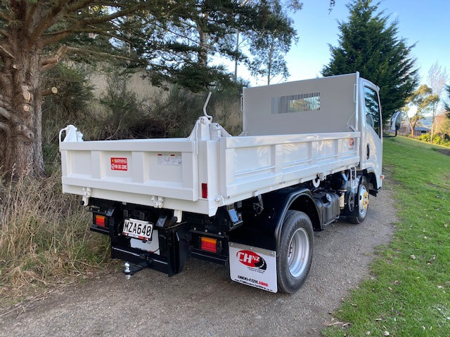 4x2 2&3 Tonne 3-Way Tippers