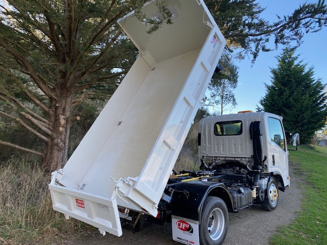 4x2 2&3 Tonne 3-Way Tippers