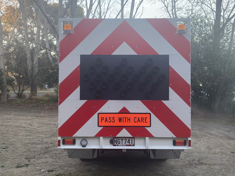 4x2 Level 2 TM Sign Trucks